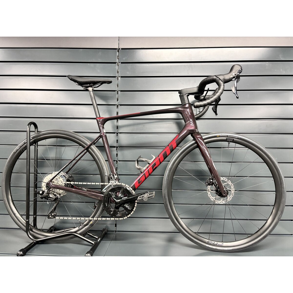 Testovaný bicykel Giant Defy Advanced 2 Tiger Red 2024 | Najsport.sk
