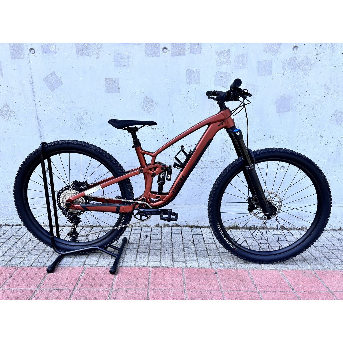 Testovaný bicykel Trek Fuel EX 8 Gen 6 Matte Pennyflake 2023 R117 ...